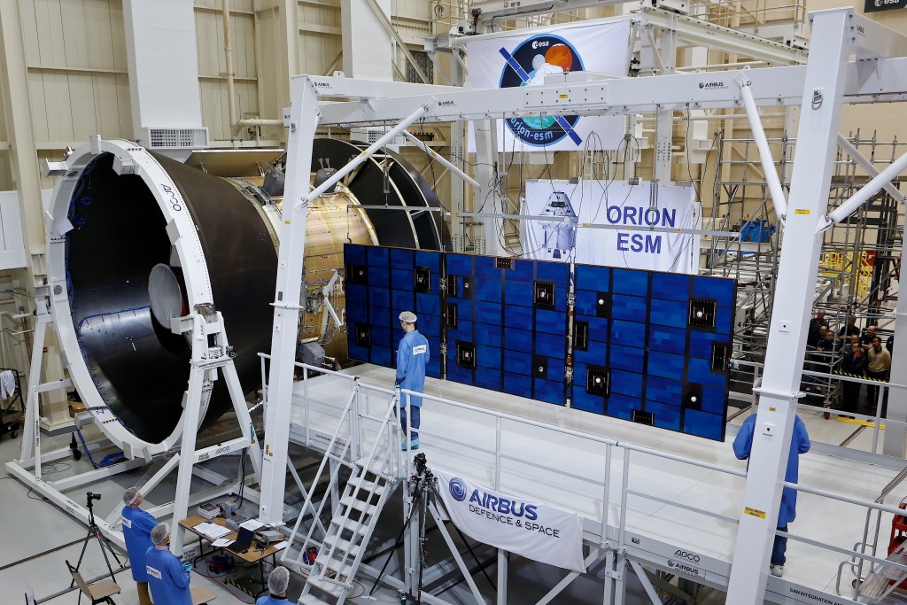 Le module de service européen d’Orion déploie son aile - Aerospatium