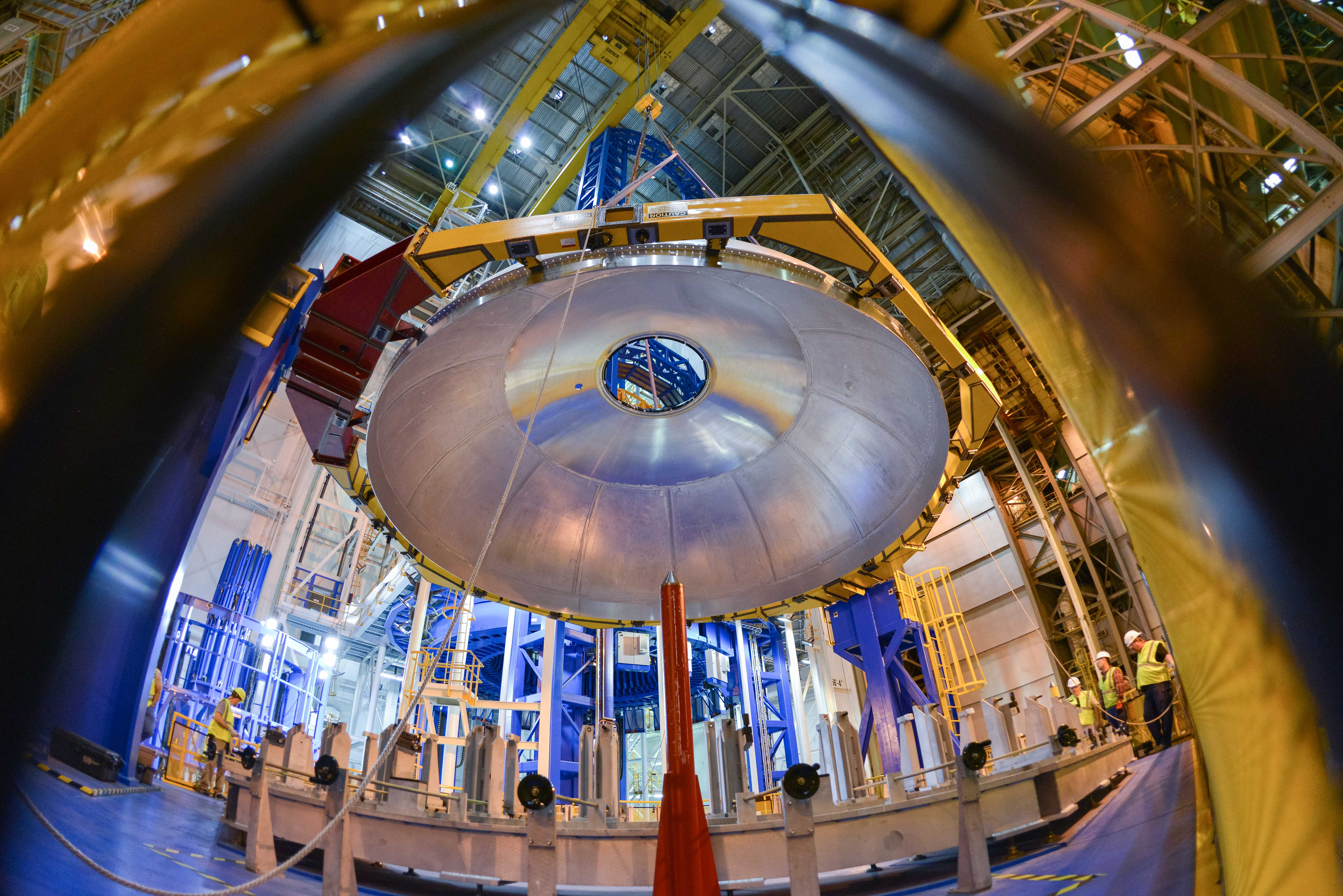 SLS : la chute d'un réservoir menace le calendrier d'Orion - Aerospatium
