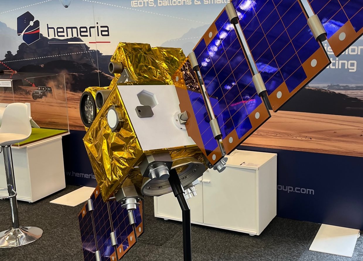 Yoda, satellite fureteur chez Hemeria - Aerospatium