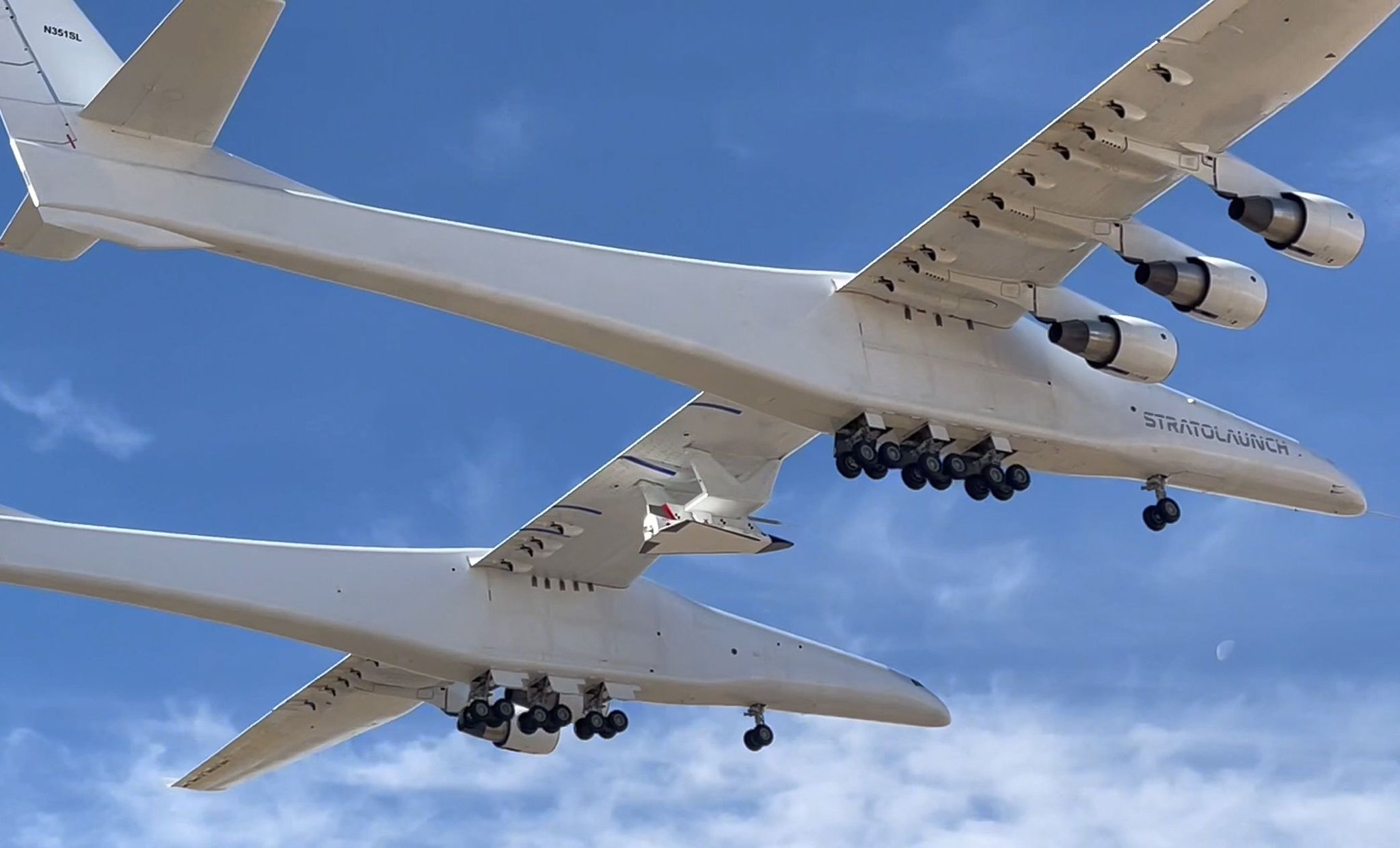 Stratolaunch : vol captif du Talon A sous le Roc - Aerospatium
